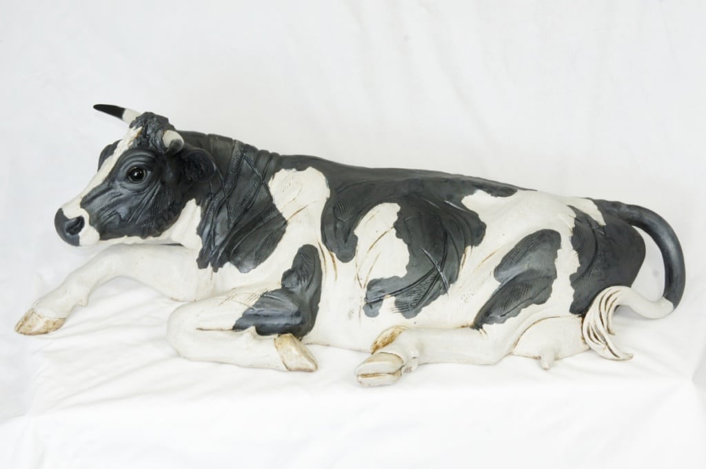 A Gallery of Cows – Pippa Hill Animal Sculpture